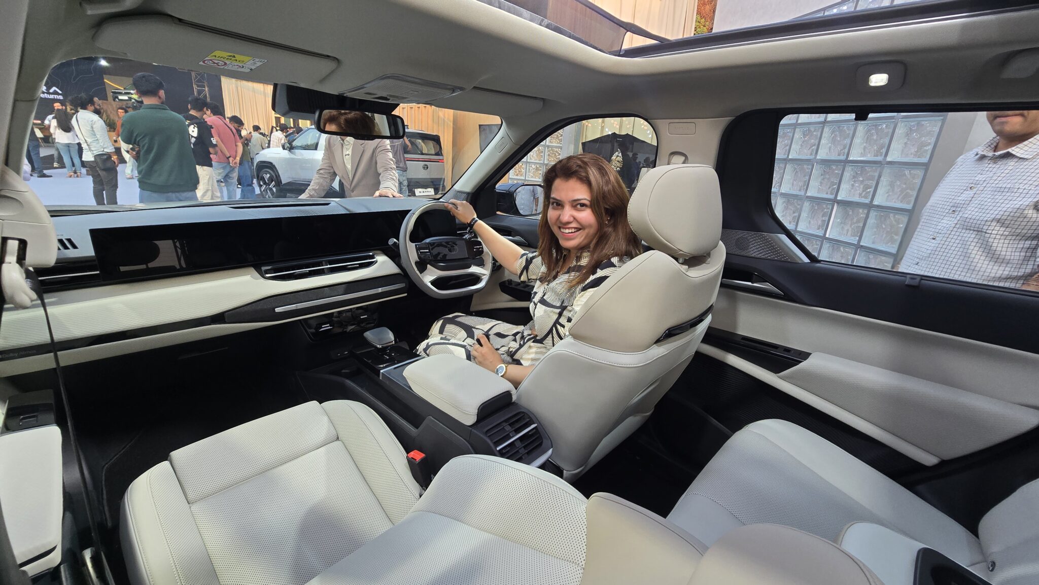 Tata Sierra Design Unveil: New Exterior, Interior and Features Revealed ...